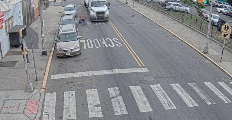 Horrifying video captures mother, two children struck by 18-wheeler on ...
