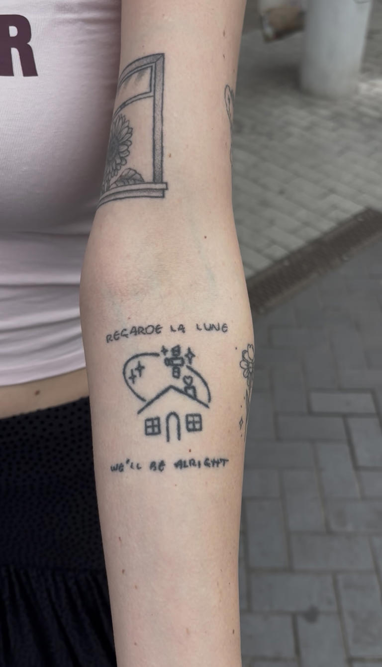 Harry Styles superfans travel 4,000 miles to watch him at Wembley