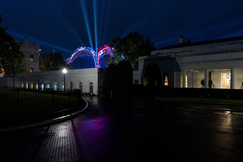White House tests lights and stage equipment ahead of UFC fight on the ...