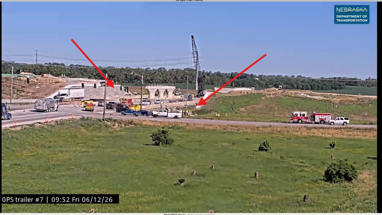 Lincoln police investigate fatal crash on Highway 77