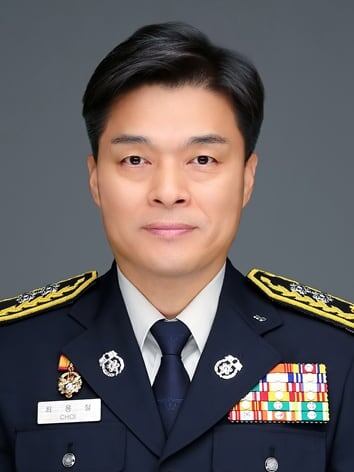 Choi Yong-cheol promoted to deputy chief... Commissioner General Kim ...