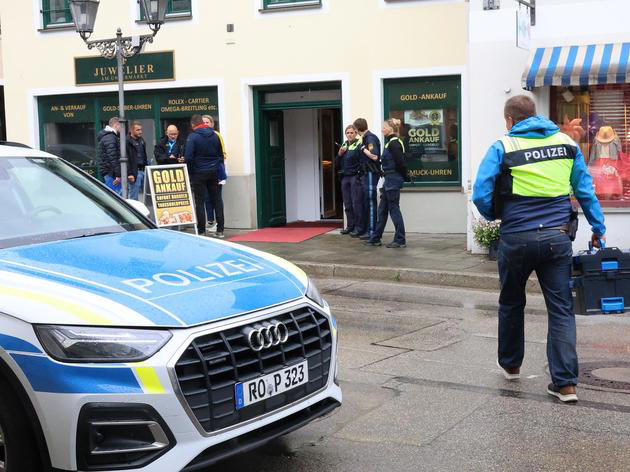 Juwelier in Oberbayerischer Stadt ausgeraubt: Zwei Täter flüchtig ...