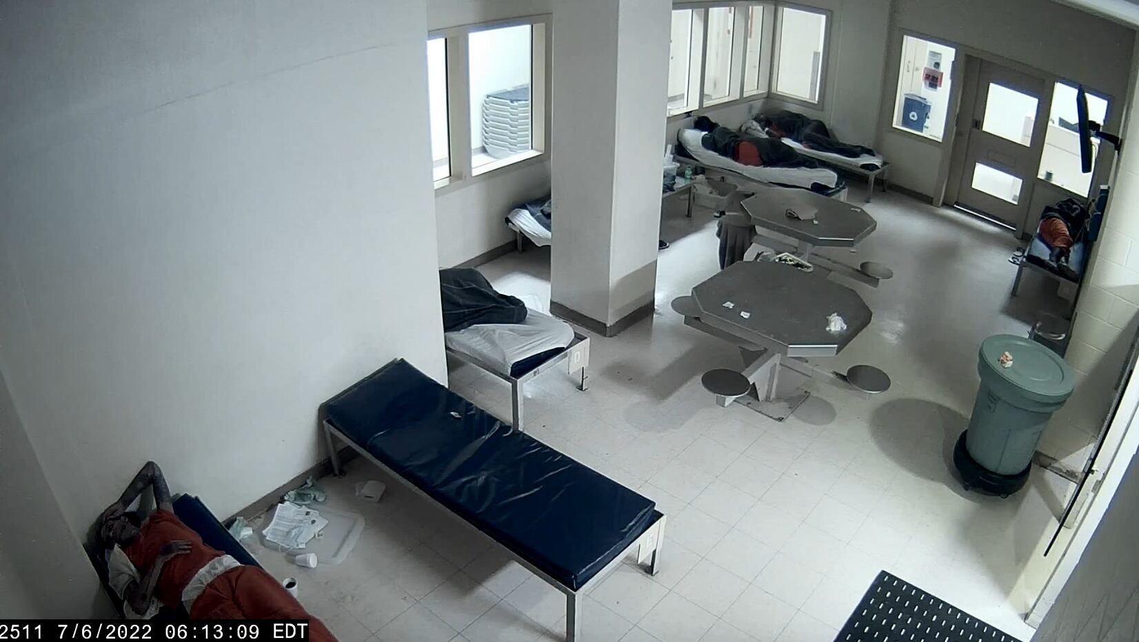Video: North Carolina jail staff take 70 minutes to give aid to dying man