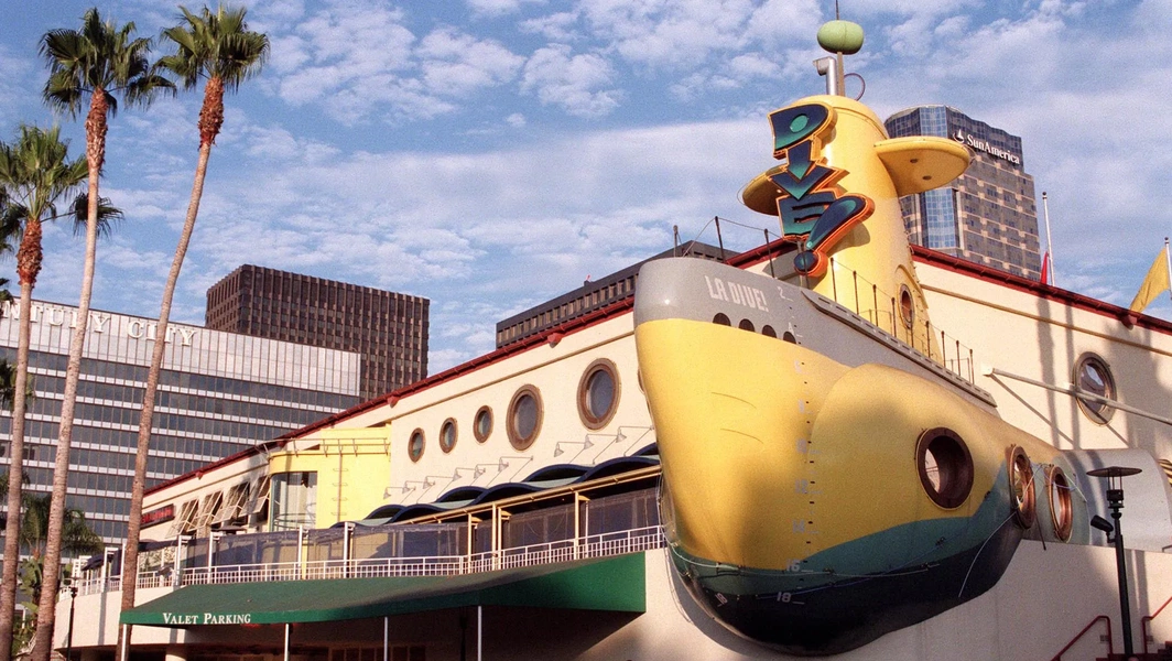 9 themed and defunct restaurant chains from the 1990s