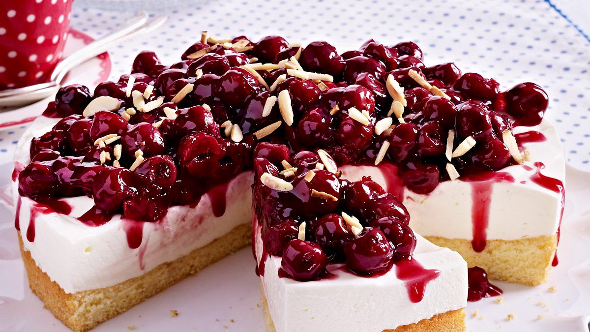 Drei Schichten zum Verlieben: Einfacher Kirsch-Quark-Kuchen für den Sommer