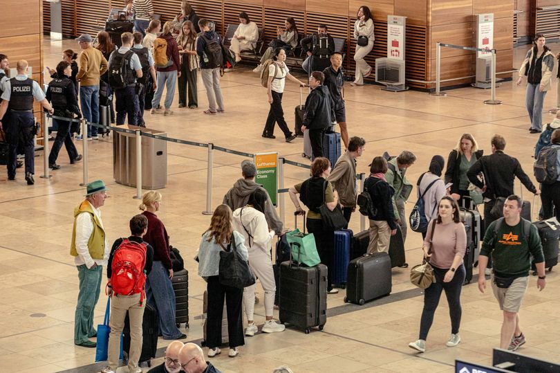 Simon Calder names five 'worst' airports for delays at border checks ...