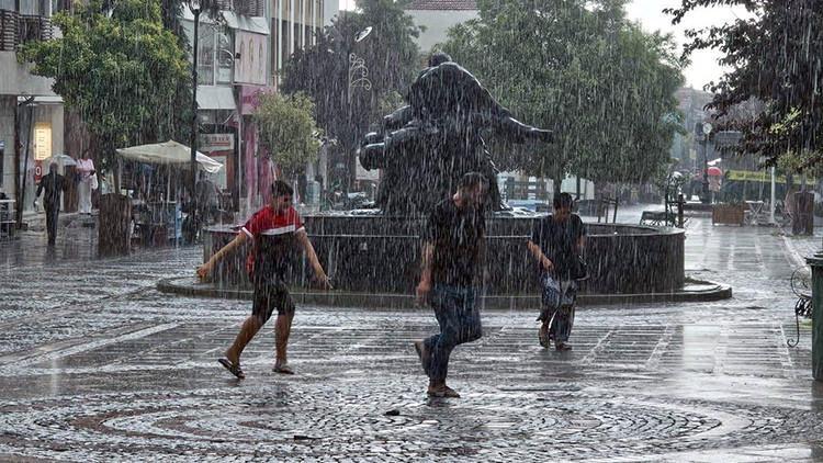 Meteoroloji’den Edirne, Kırklareli ve Tekirdağ’a kuvvetli yağış uyarısı