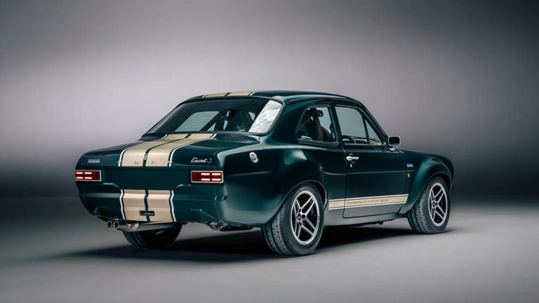 $400,000 Ford Escort Mk1 RS revival revealed with 330 HP and 10,000 RPM ...