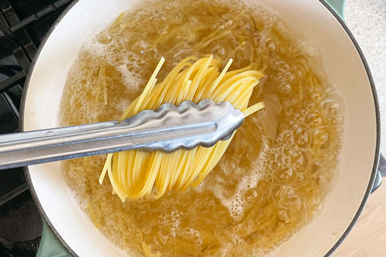 Here's how much salt you really need to add to pasta water