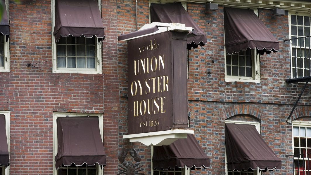 10 iconic restaurants across America