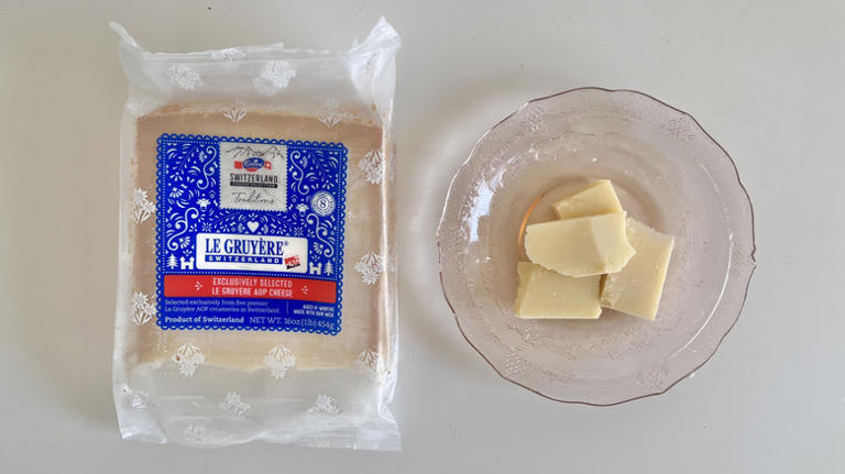 8 cheeses for your charcuterie board to buy at Costco and 2 to avoid