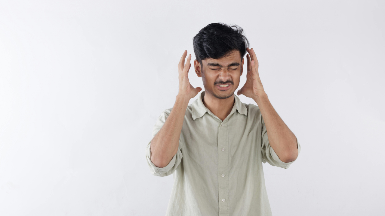 5 warning signs of hearing loss most people ignore