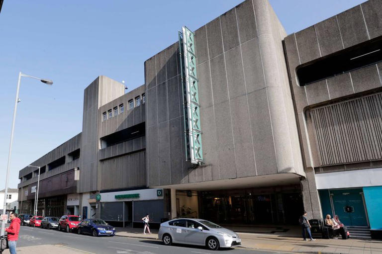 Beloved Yorkshire shopping centre set to shut permanently next week ...