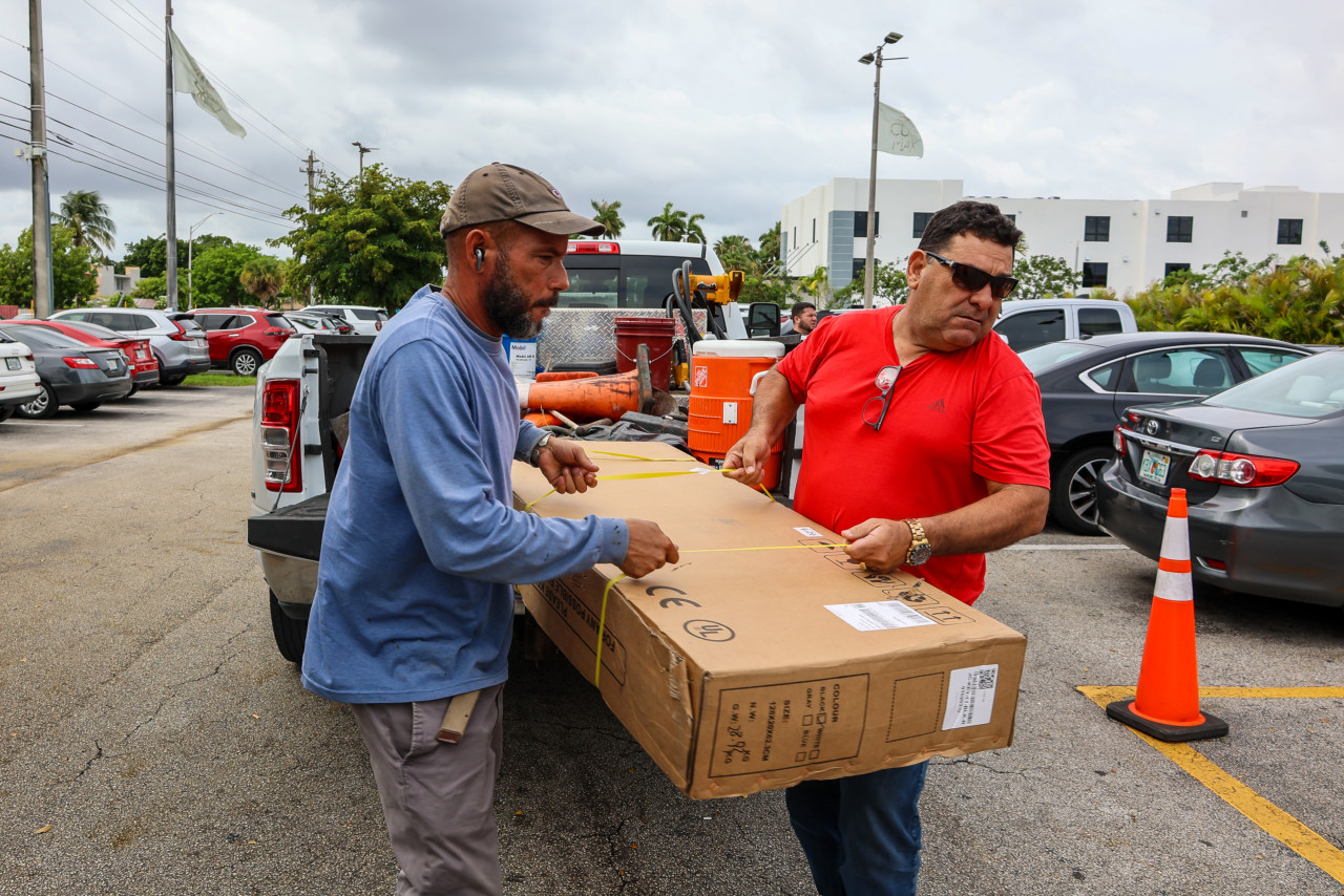 A Miami-to-Havana lifeline is slowing Cuba’s slide into economic collapse