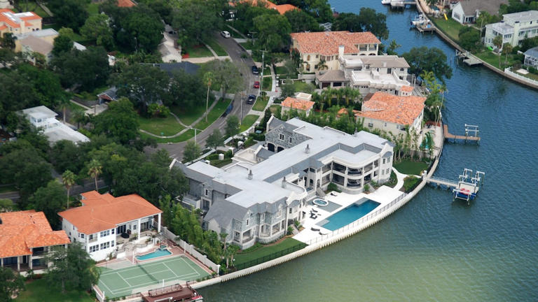 Will Derek Jeter’s former Tampa mansion actually be demolished? Here’s ...