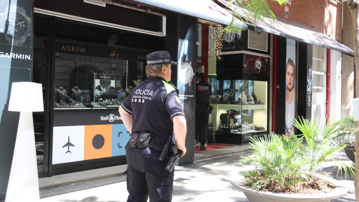 Un herido y cinco detenidos en un robo violento de una joyería cerca de ...