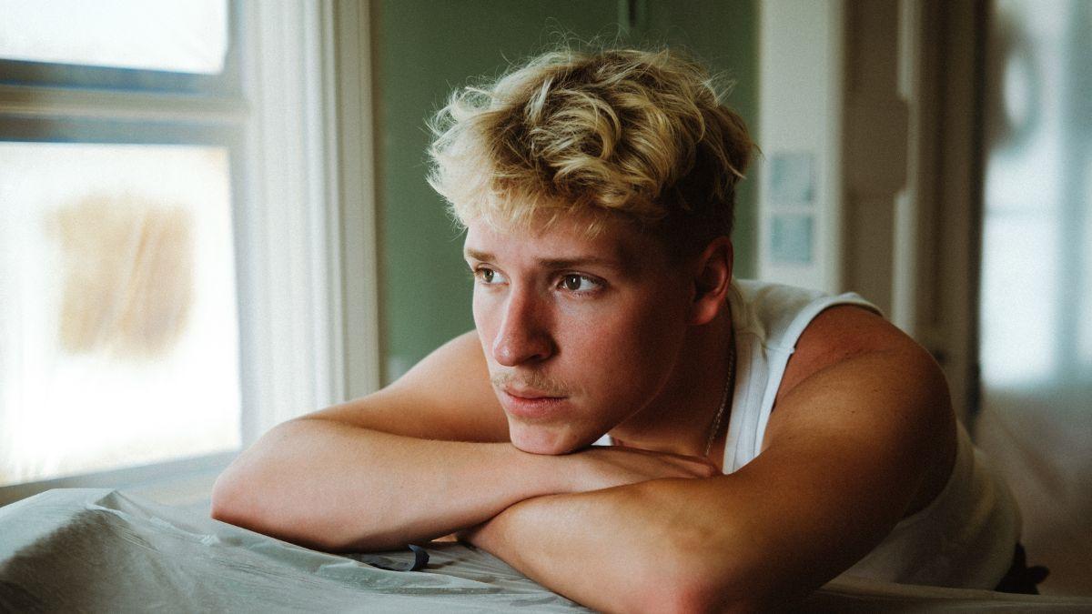 Baylee Littrell is 'paving a new path' in his musical career with his ...