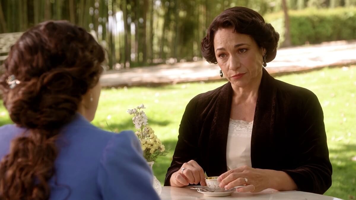 La promessa: Leocadia impedisce ad Angela di uscire dalla sua stanza ...