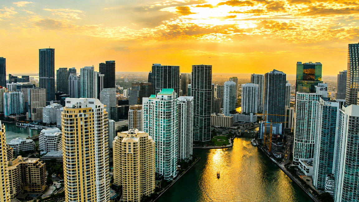 A river of gold through the city