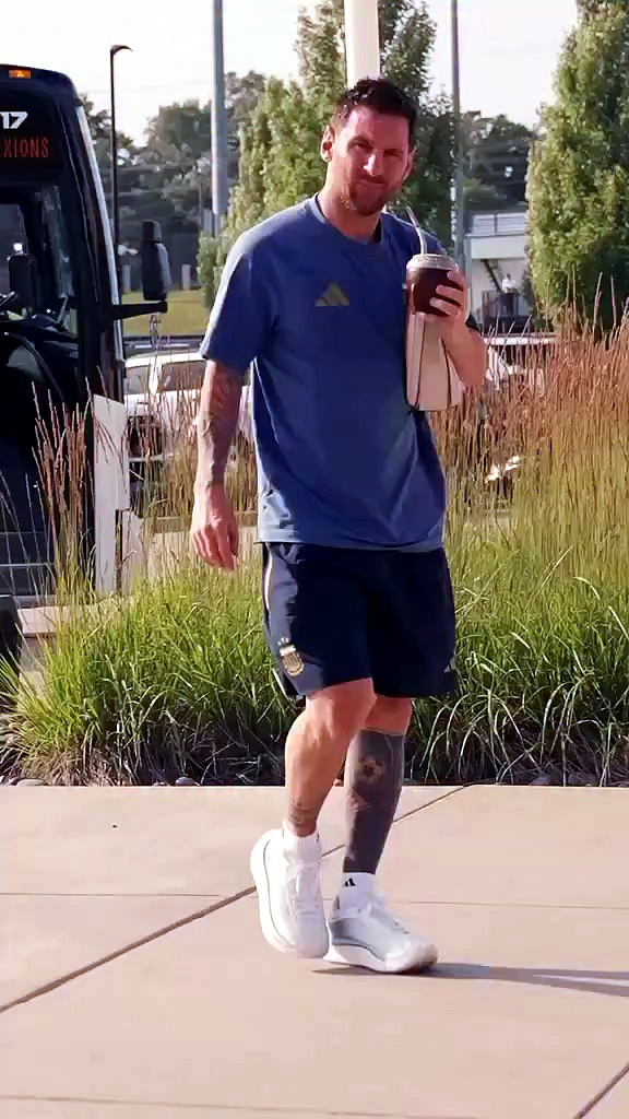 Un nuevo homenaje de Lionel Messi al Indio Solari