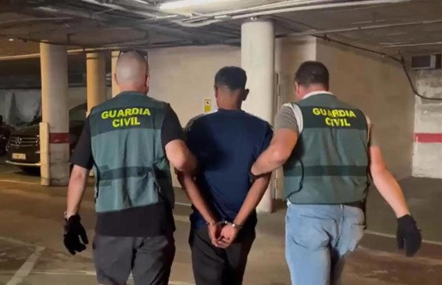 Detenidas tres personas por robar en cinco perfumerías de Palma y ...
