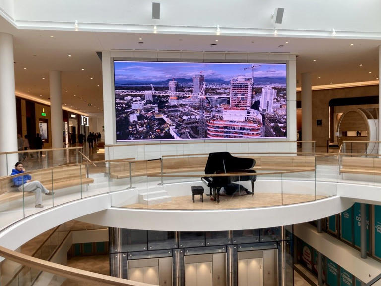 Douglas Todd: Vancouver’s 'exclusive' Oakridge Park mall evokes aura of ...