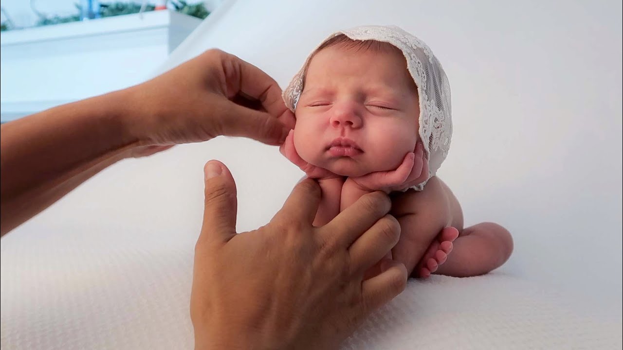 A newborn baby achieves an unbelievable developmental milestone