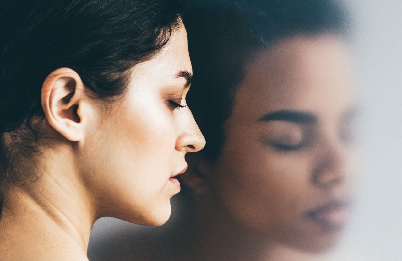 « Social mask » : le phénomène psychologique qui explique votre ...