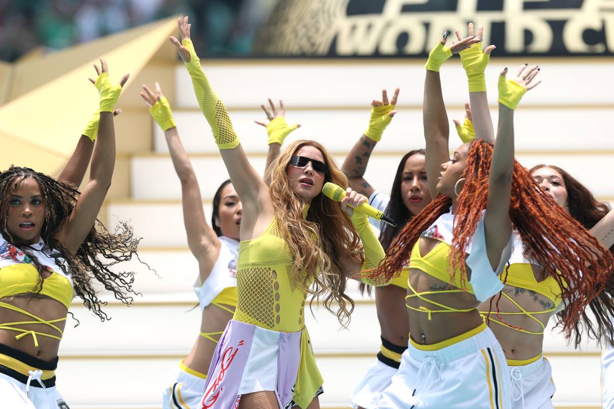 Shakira's World Cup opening performance sparks bizarre 'body double ...