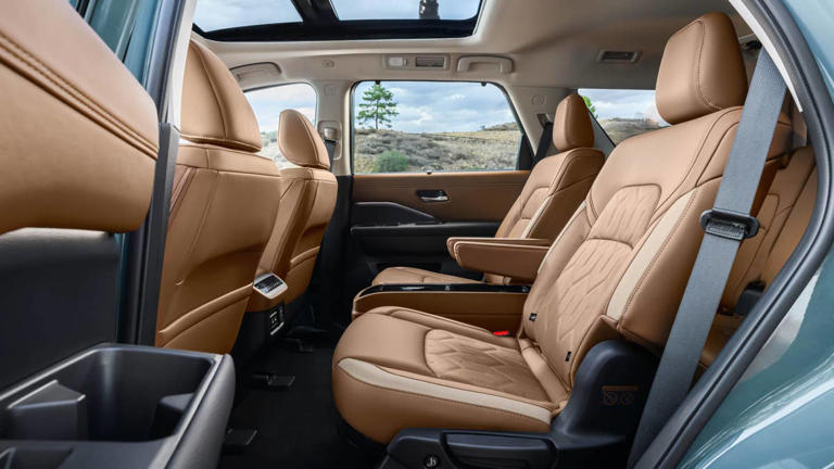 I drove the 2026 Nissan Pathfinder Platinum 4WD: Here’s my honest ...