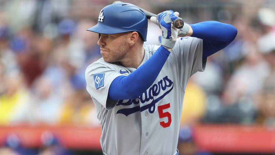 Dodgers news: Freddie Freeman milestone, Mookie Betts struggles ...