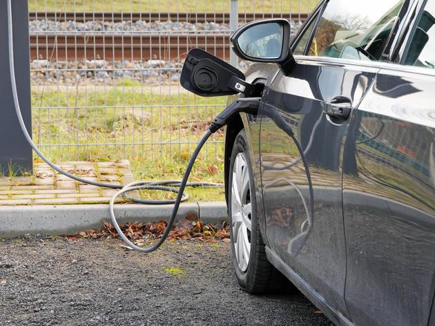 Abfallprodukt soll Elektroautos leiser machen – „Kann den Unterschied ...