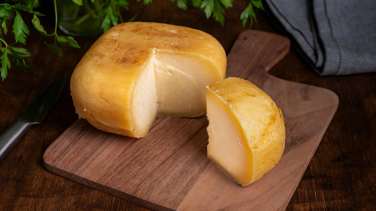 3 cheeses that pair perfectly with Prosecco