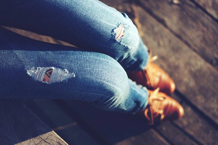 60 millennial behaviors people now see as outdated or awkward