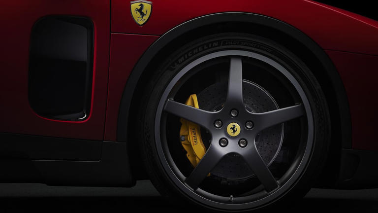 Pour son premier crash-test officiel, Ferrari va-t-il sacrifier 2 ...