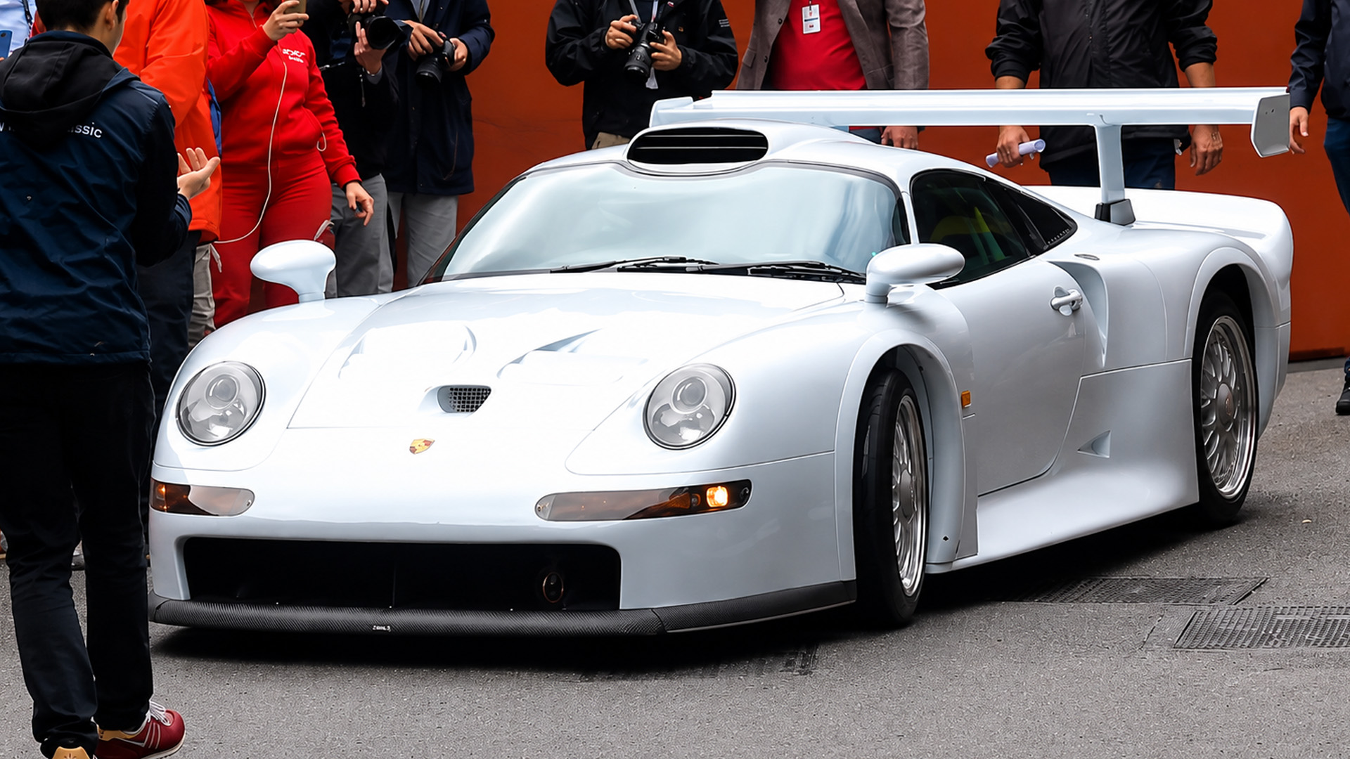 Porsche 911 GT1 is one of the hardest Porsche models to find today
