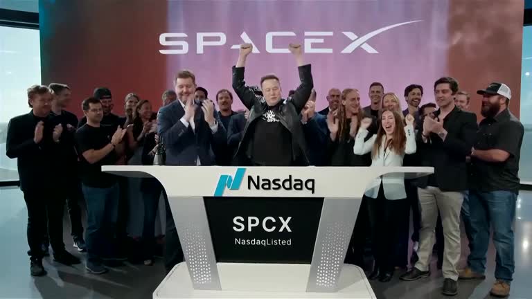 Elon Musk and SpaceX ring Nasdaq opening bell ahead of market debut