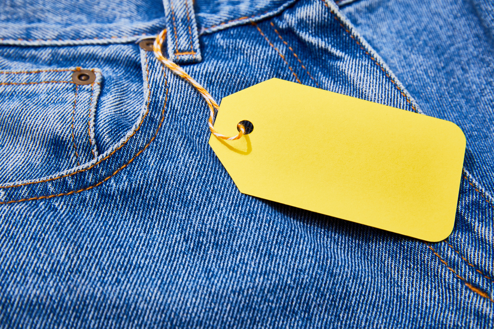 28 mistakes people make when pricing their own stuff for a garage sale