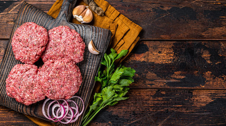 The beef-fat ratio Andrew Zimmern uses for the best burgers