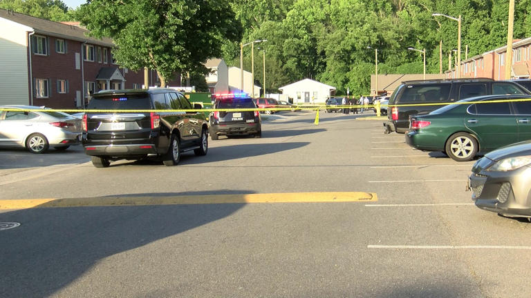 Petersburg police investigate apartment complex shooting