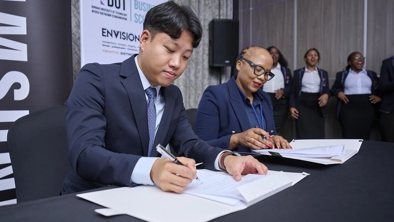Samsung signs MOA to launch SIC programme at Durban University of ...