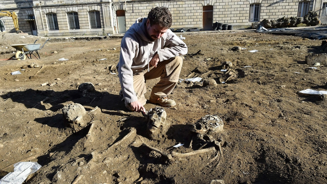 Ancient DNA reveals complex post-Roman society in Hungary