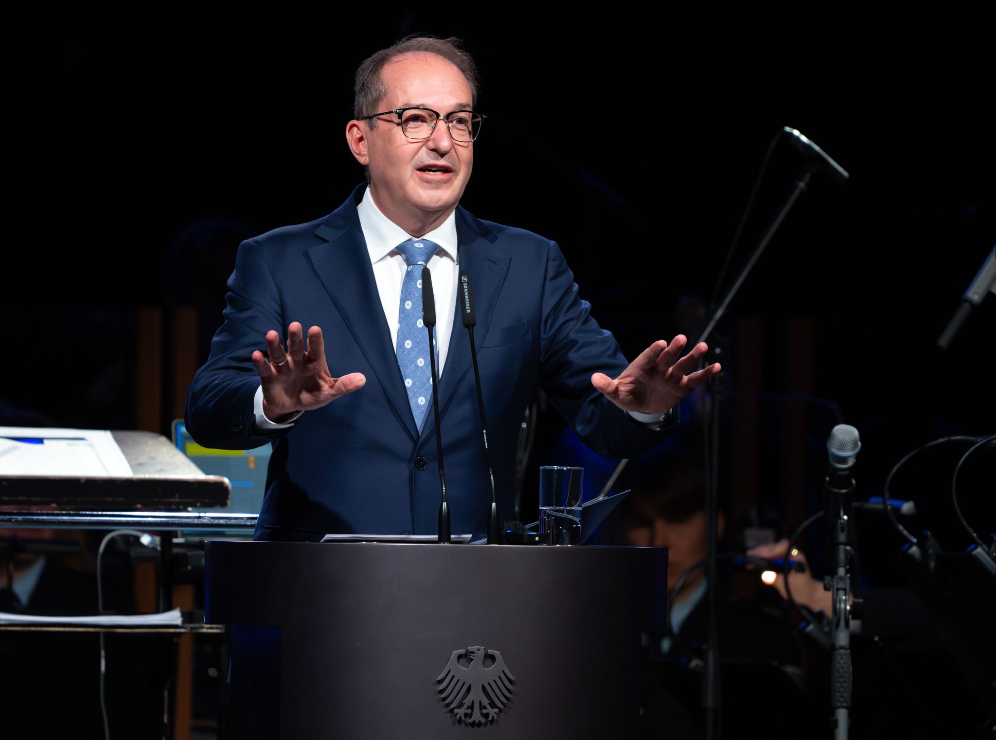 Dobrindt: Bundespolizei durch Grenzkontrollen stark belastet
