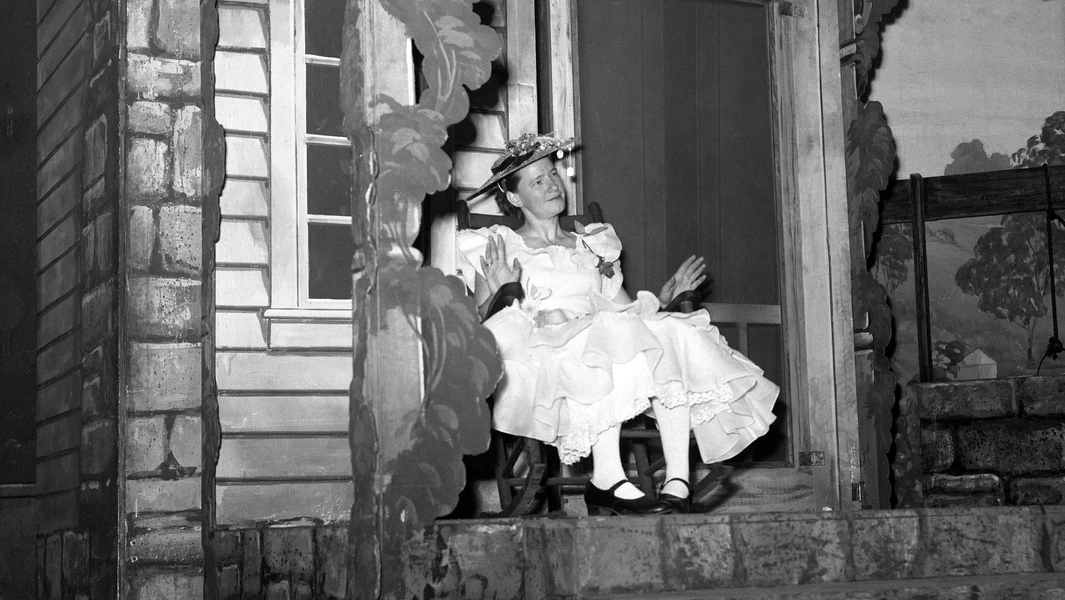 Minnie Pearl’s journey from small-town roots to national fame