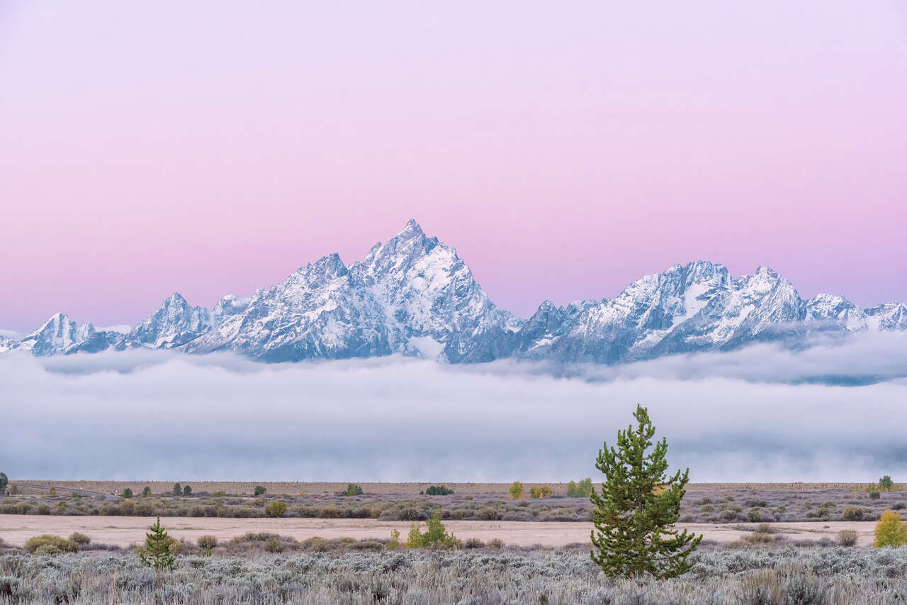 At national parks in the West, tourists are buying oxygen before hikes
