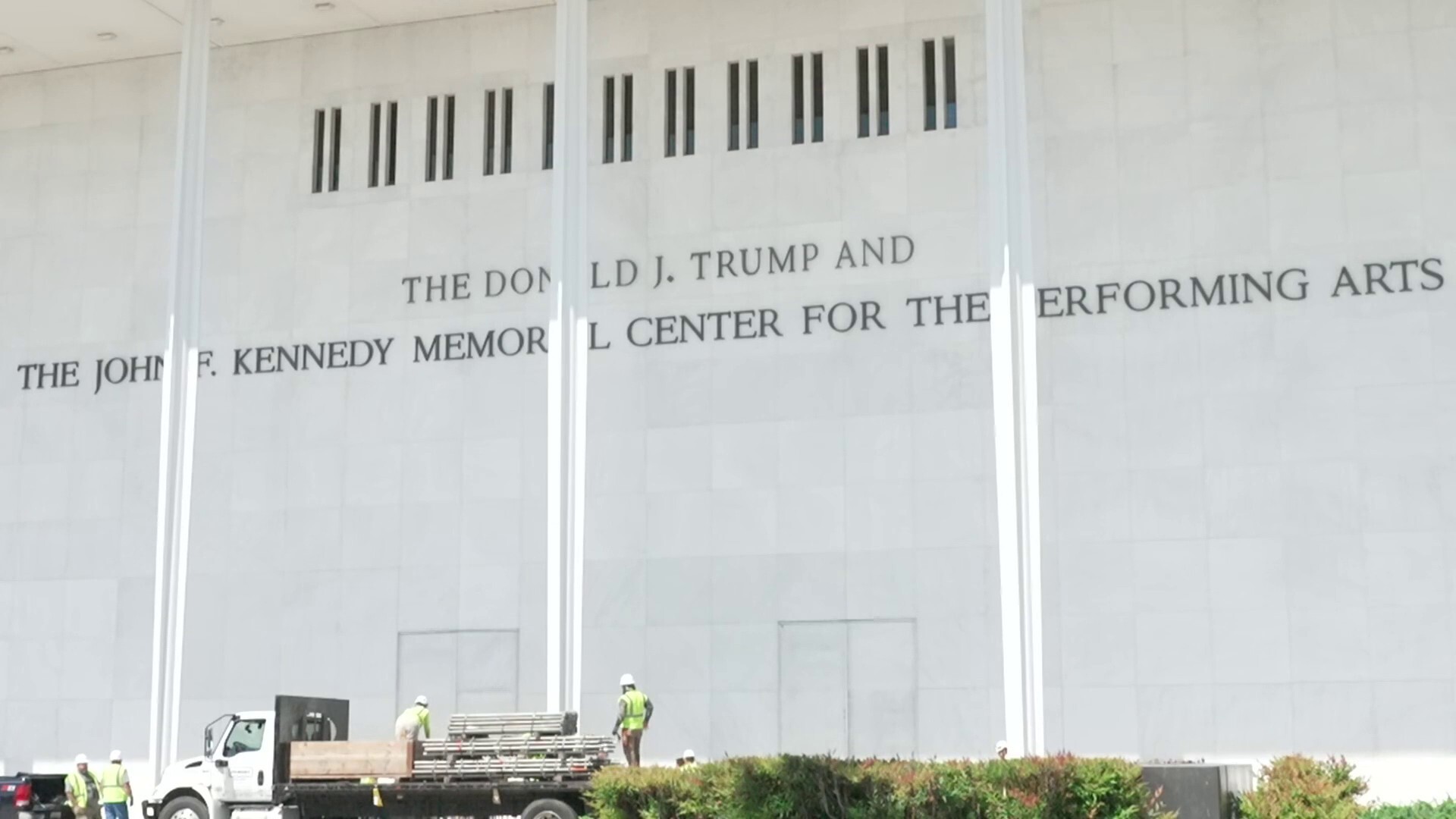 Watch Live: Scaffolding goes up at Kennedy Center as crews expected to ...