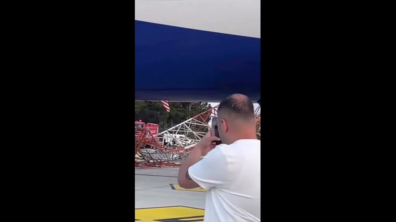 Passengers panic as plane hits radar mast in Turkey