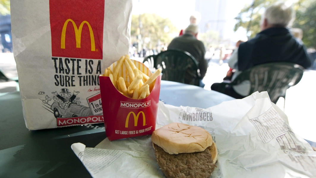 6 fast-food burgers compared by nutrition