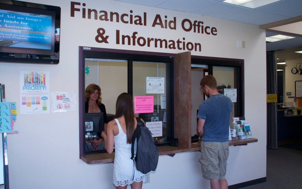 California scrambles to offer new financial aid grants for short-term ...