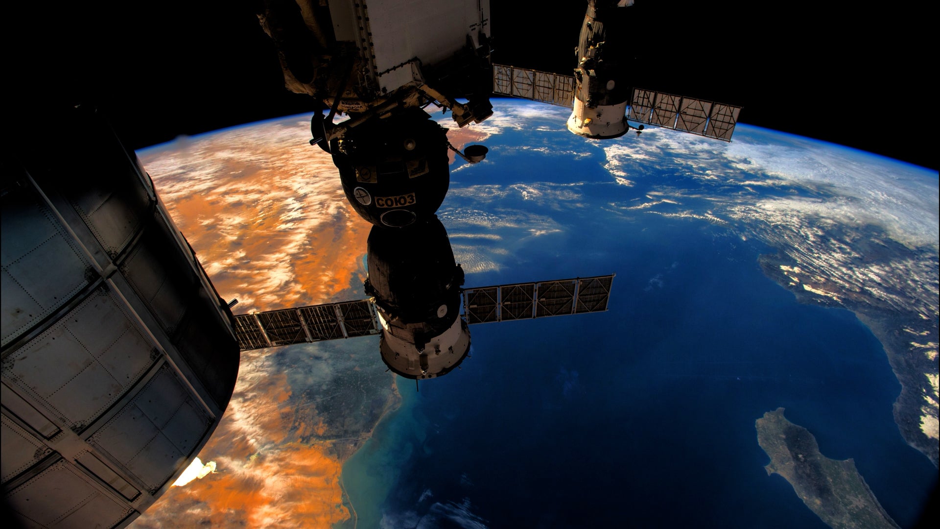 5 cool science experiments happening in space
